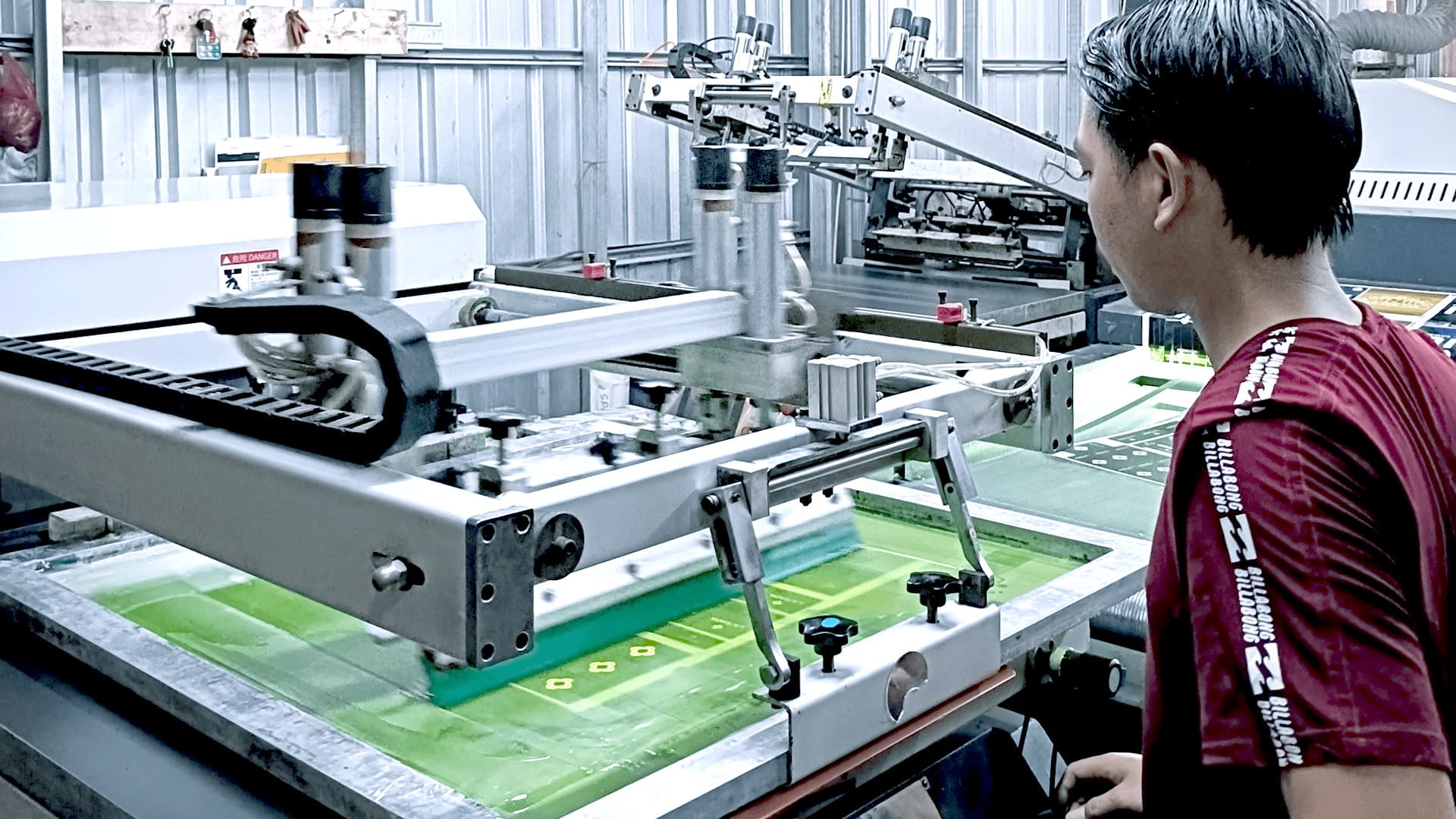 11 Jenis-Jenis Finishing Percetakan Terlengkap | Pelangi UV