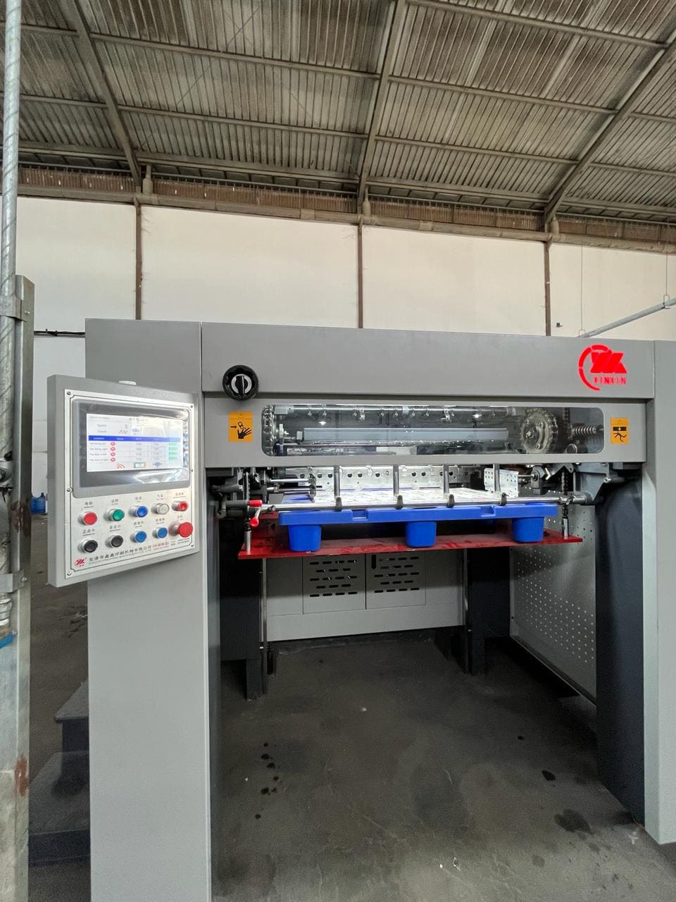 Proses Laminating Otomatis | Pelangi UV